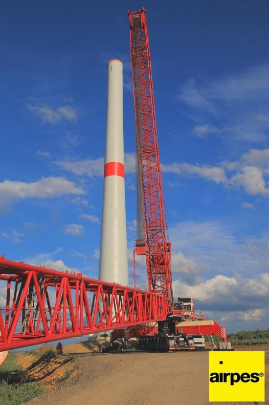 How to install a wind turbine - Airpes lifting solutions