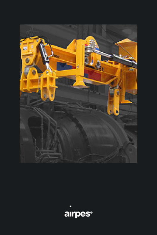 Lifting Equipment for Moving Wind Turbine Blades | Airpes