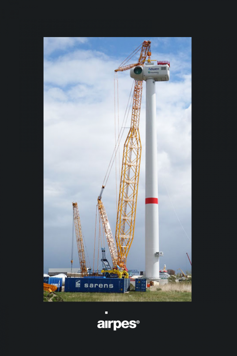 Lifting equipment for moving wind turbine blades | Airpes : Airpes
