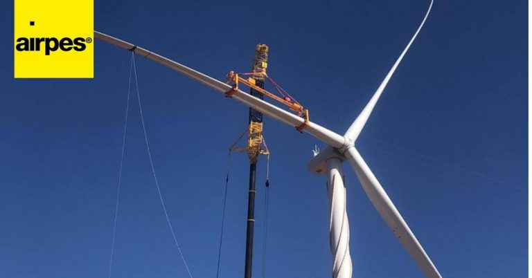 How to install a wind turbine - Airpes lifting solutions