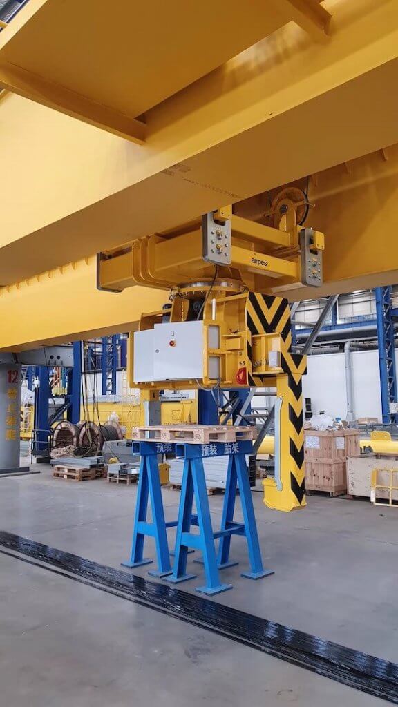 New automatic coil tongs for Chinese customers | Crosby Airpes